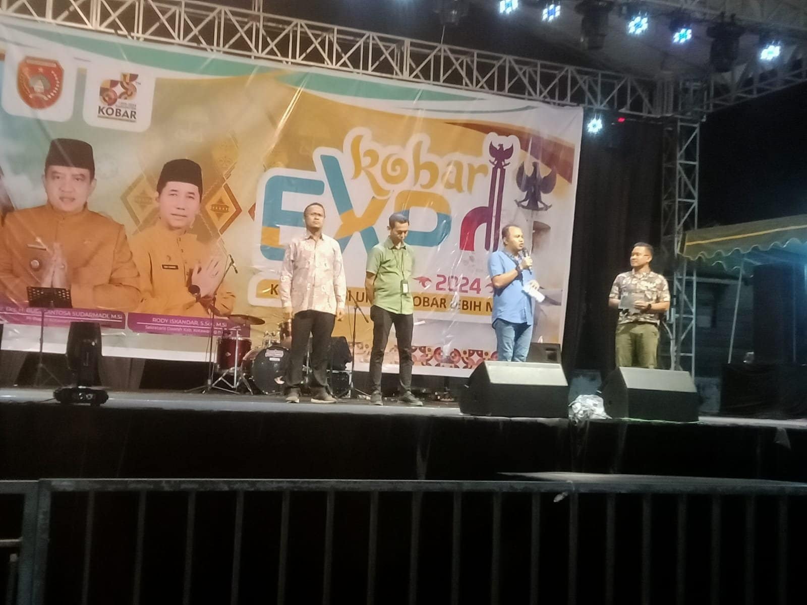 OJK Kalteng Bersama Pemkab Kobar Berikan Literasi Keuangan bagi Pelaku ...